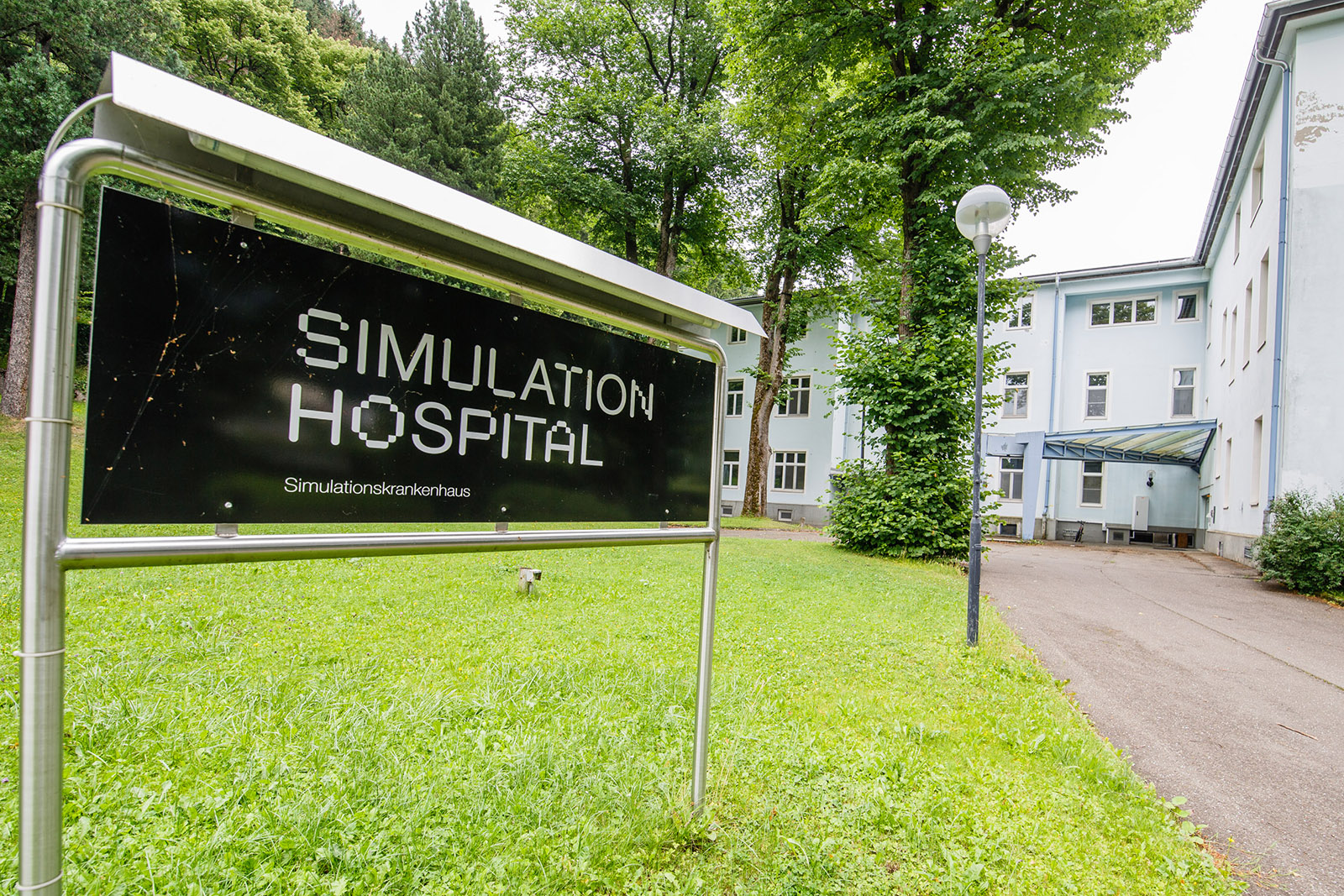 SIM CAMPUS: Simulations-Krankenhaus unter dem Hammer - AURENA.Group